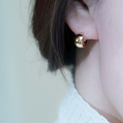 送料無料】K18 ムーンフープピアス 7mm×10mm ペア ピアス 送料無料】K18 ムーンフープピアス 7mm×10mm ペア ピアス