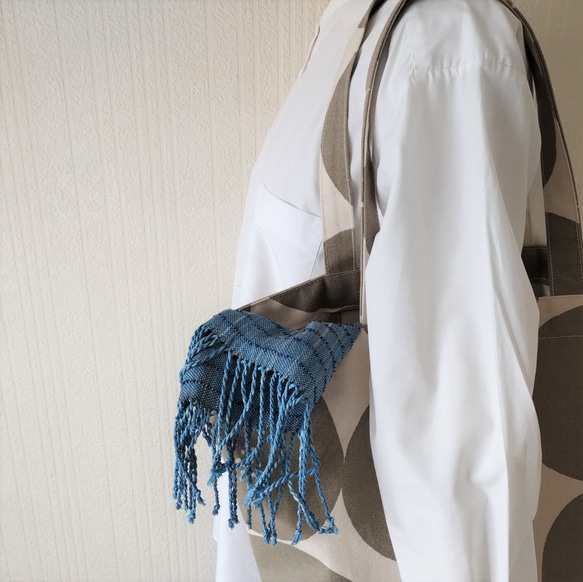 藍染め ストール 手織り シルク インディゴブルー 草木染め ミニスカーフ ストール itsuorun イツオルン 通販 15677482｜Creema(クリーマ)