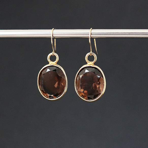 スモーキークォーツ 枠留めオーバルカット 約10×8mm / 14kgf ゴールドフィールド製 フック ピアス ピアス（フック・チェーン） koko ココ 通販 15680037｜Creema ...