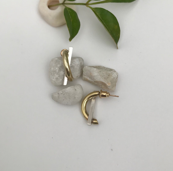 『真鍮× silver 』半月と支柱 アート フープピアス/イヤリング "14kgfポスト"K10.K18ポスト変更可能 ピアス（フープ） kao.ac 通販 15684394｜Creema ...