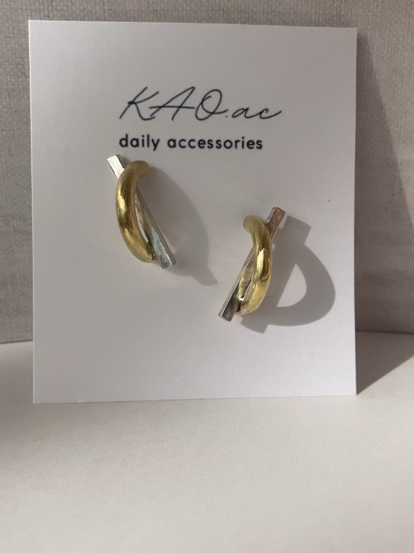 『真鍮× silver 』半月と支柱 アート フープピアス/イヤリング "14kgfポスト"K10.K18ポスト変更可能 ピアス（フープ） kao.ac 通販 15684394｜Creema ...