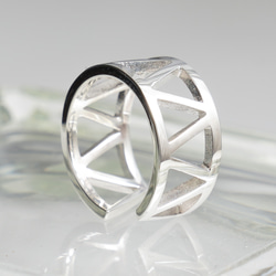 Triangle Openwork Earcuff / SV925 ≪送料無料≫ イヤーカフ Kumpel by p 通販 15698448｜Creema(クリーマ)