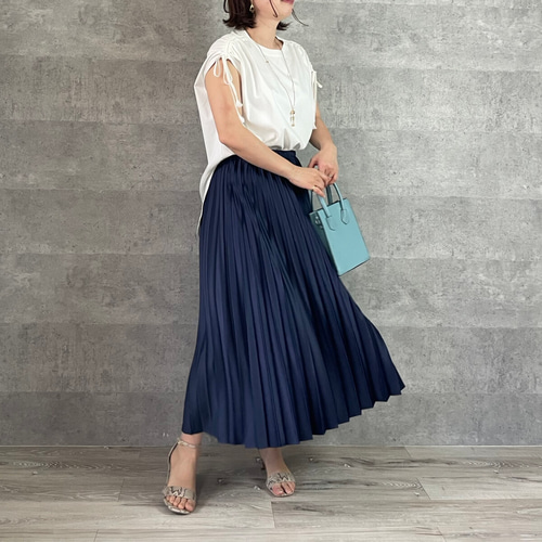 SALE 40%off□1年中OK スラリと細見えプリーツスカート 紺 SALE 40%off□1年中OK スラリと細見えプリーツスカート 紺
