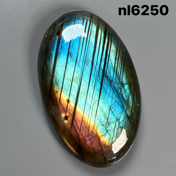 ラブラドライト 41.5ミリ ルース nl6250 天然石 pinky 通販 15732580｜Creema(クリーマ)