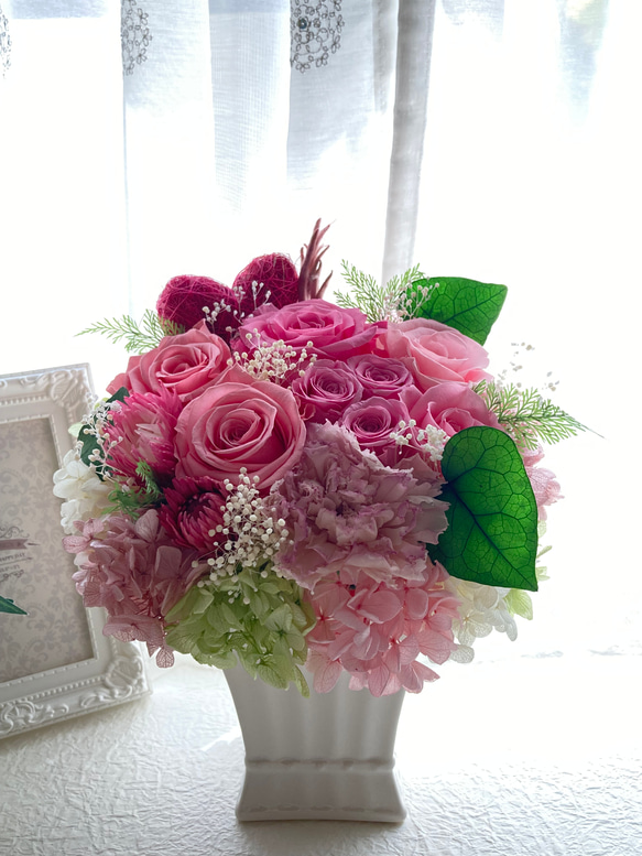 creema限定1点 新作プリザーブドフラワーピンク系アレンジ 母の日ギフト誕生日プレゼント 結婚新築開店還暦祝い プリザーブドフラワー mayu 通販 15757694｜Creema(クリーマ)