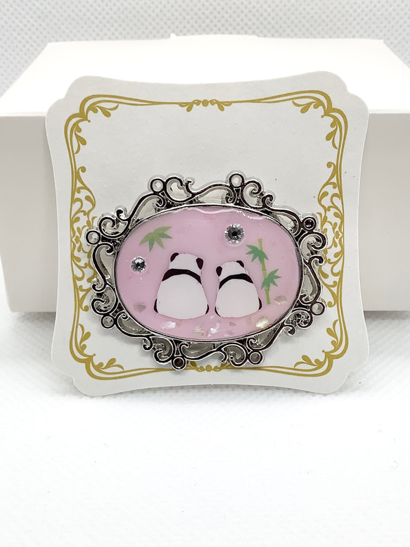 5種類あり★仲良しパンダのおしゃれブローチ★S★京都オパール ブローチ wachidayan 通販｜Creema(クリーマ) 15794785