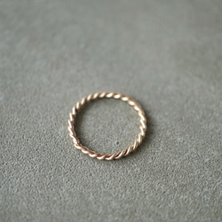 つけっぱなしok! ツイスト14kgfリング 指輪・リング Saya ︎ 通販 15814193｜Creema(クリーマ)