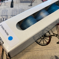 新色入荷！フランス老舗糸メーカー AU VER A SOIE『シルクパール糸 6色セット ブルー系 16m×6』 糸・ミシン糸 Blanc ...