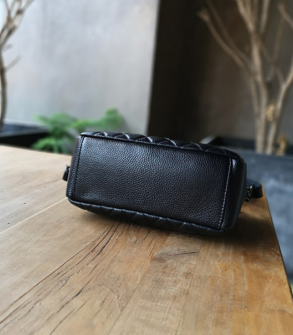 牛革シンプルなショルダーバッグ肩掛け斜め掛けポシェットバッグ リュック・バックパック yenppo 通販｜Creema(クリーマ) 15826166