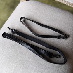 牛革シンプルなショルダーバッグ肩掛け斜め掛けポシェットバッグ リュック・バックパック yenppo 通販｜Creema(クリーマ) 15826166