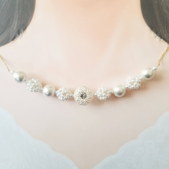 チェコガラスボタンのネックレス 結婚式、成人式、卒業式、入学式、セレモニー、披露宴、お呼ばれアクセサリー ネックレス・ペンダント saia ...