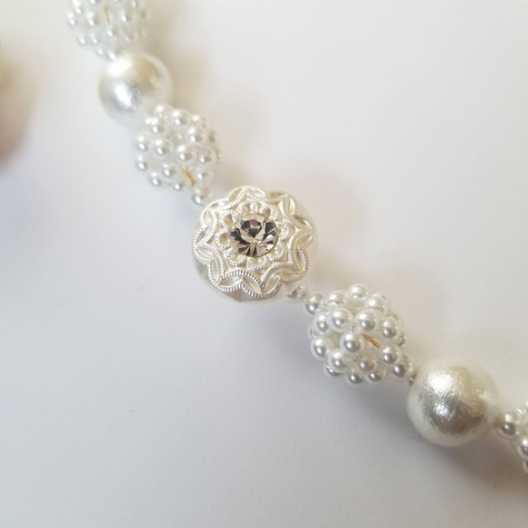 チェコガラスボタンのネックレス 結婚式、成人式、卒業式、入学式、セレモニー、披露宴、お呼ばれアクセサリー ネックレス・ペンダント saia ...