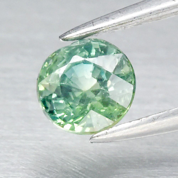 天然サファイア 0.49ct ★青みある綺麗なアクアマリングリーンのキラキラ☆彡 ルース ラウンド 4.2mm 天然石 Ankicrystal 通販｜Creema(クリーマ) 15835565