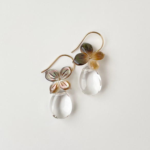 14kgf Crystal ＆Black Shell Flower Pierce / Earring ピアス（フック・チェーン） Y o u M e 通販｜Creema(クリーマ)