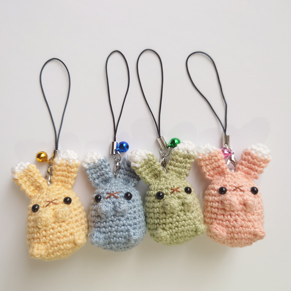 うさぎさんストラップ あみぐるみ あみぐるみ まかろに00 通販 15854877｜Creema(クリーマ)