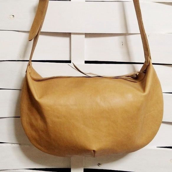 ヌメ革ビッグショルダーバッグ ショルダーバッグ きらく 通販 15880454｜Creema(クリーマ)