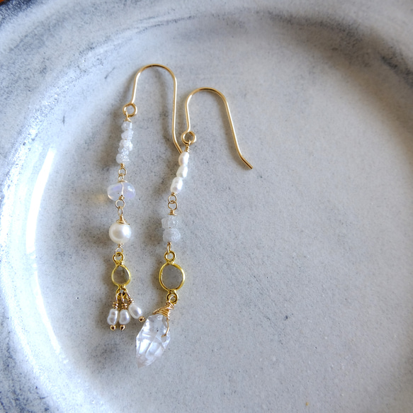 SALE】【14kgf・天然石】スライスダイヤモンドと原石ダイヤのロングピアス・イヤリング変更可 ピアス（フック・チェーン） sinar* 通販｜Creema(クリーマ) 15883070