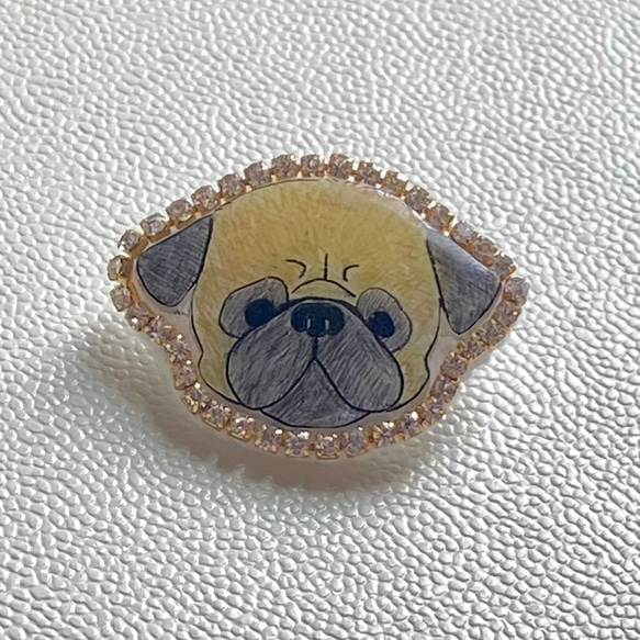 犬ブローチ パグ コサージュ Charmer 通販 15891517｜Creema(クリーマ)