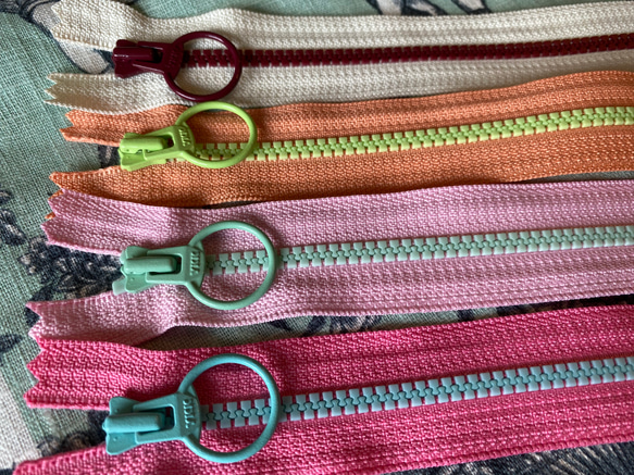 新入荷！『色味が可愛い コンビ ファスナー 30cm YKK』～各1色 計4本③～ その他素材 Blanc de Roi 通販｜Creema(クリーマ) 15897184