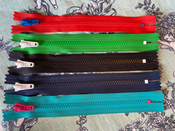 新入荷！『軽くて使いやすい♪ビスロンファスナー 20cm YKK』～各1色 計5本⑩～ その他素材 Blanc de Roi 通販 15905957｜Creema(クリーマ)