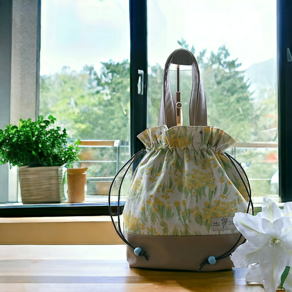 ふわり花畑の、切り替え巾着トートバック・合皮の2wayバッグ トートバッグ 釣り姉さん 通販｜Creema(クリーマ) 15926027