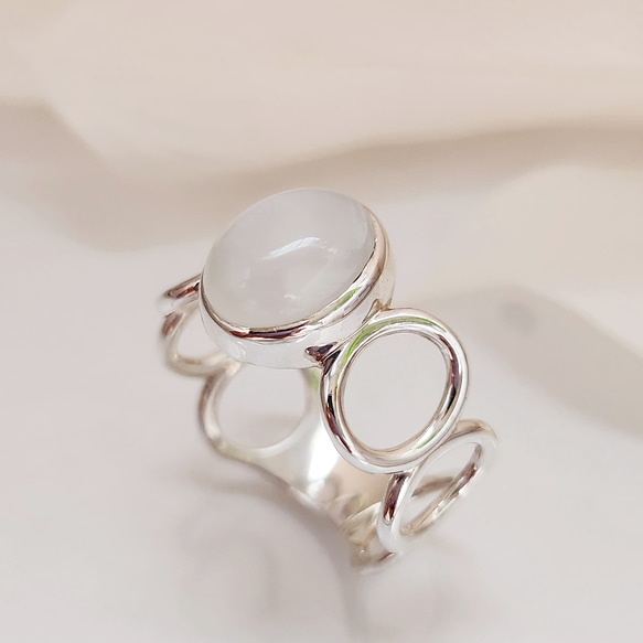 【6月誕生石】ホワイトムーンストーン オーバル 10＊8mm シルバーリング H-182S 指輪・リング アトリエ HARU 通販 ...