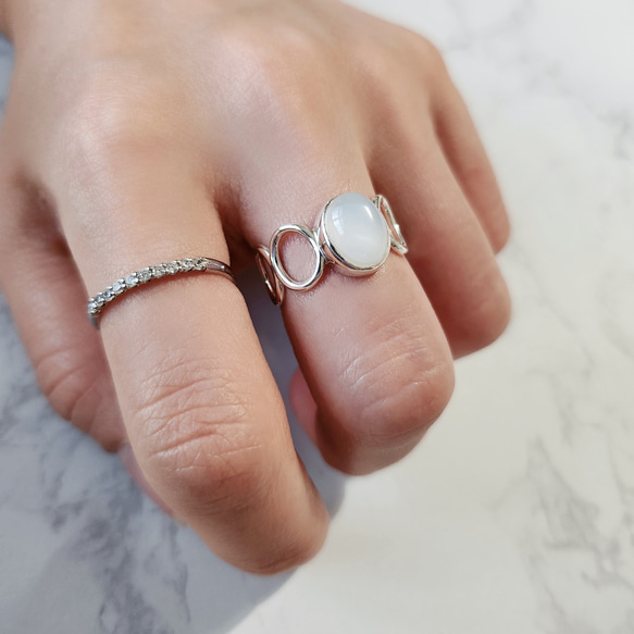 【6月誕生石】ホワイトムーンストーン オーバル 10＊8mm シルバーリング H-182S 指輪・リング アトリエ HARU 通販 ...