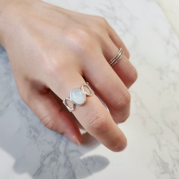 【6月誕生石】ホワイトムーンストーン オーバル 10＊8mm シルバーリング H-182S 指輪・リング アトリエ HARU 通販 ...