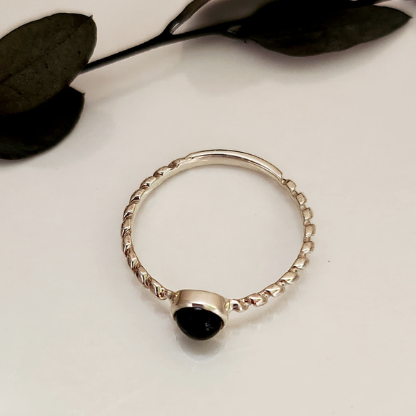 ブラックオニキス ラウンド 5ミリ 小ぶり シルバーリングH-199S 指輪・リング アトリエ HARU 通販 15946158｜Creema ...
