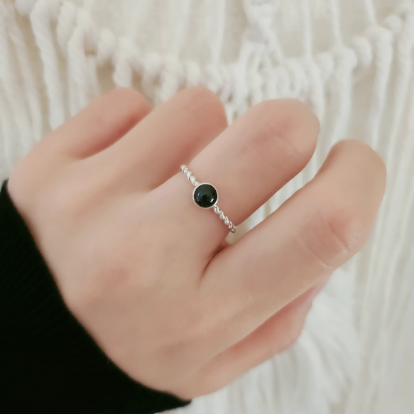 ブラックオニキス ラウンド 5ミリ 小ぶり シルバーリングH-199S 指輪・リング アトリエ HARU 通販 15946158｜Creema ...