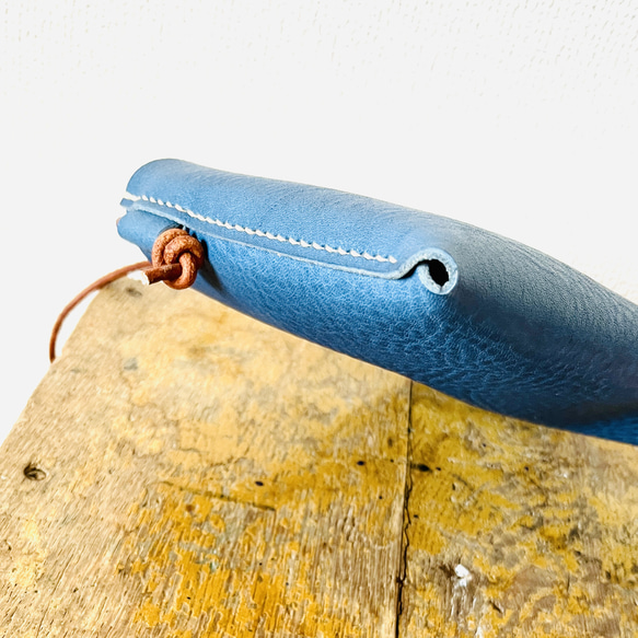 栃木レザーオイルヌメ サコッシュ ブルー サコッシュ かなぶん工房 通販 15952187｜Creema(クリーマ)