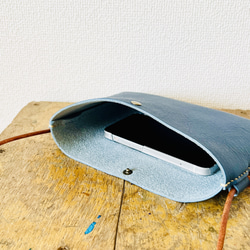 栃木レザーオイルヌメ サコッシュ ブルー サコッシュ かなぶん工房 通販 15952187｜Creema(クリーマ)