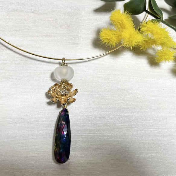 『花蕾』チョーカー アンモライトクォーツ フロストクォーツ ① チョーカー カロナ 通販 15953840｜Creema(クリーマ)