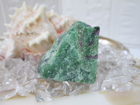 天然石 原石 ルビーインゾイサイト 36g 天然石 Rose Stone 通販 15955358｜Creema(クリーマ)