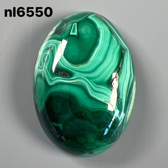 マラカイト 3Aクラス 22.5ミリ ルース nl6550 天然石 pinky 通販 15962450｜Creema(クリーマ)