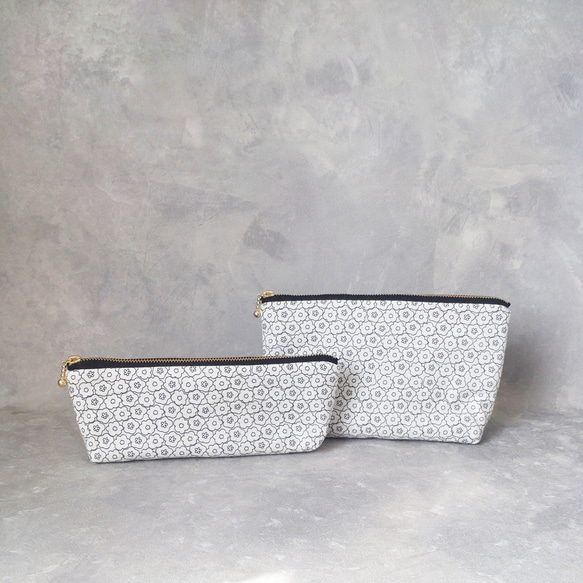 Flowerポーチorペンケース(メガネケース) ポーチ cocoshop 通販 15975311｜Creema(クリーマ)