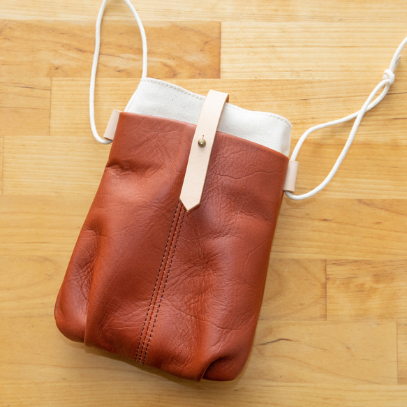 Lサイズ／本革スマホポーチ【レッド】 スマホポシェット・スマホポーチ satoka 通販 16025644｜Creema(クリーマ)