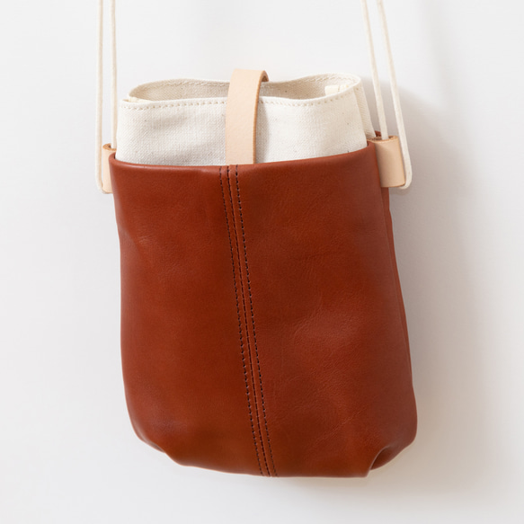 Lサイズ／本革スマホポーチ【レッド】 スマホポシェット・スマホポーチ satoka 通販 16025644｜Creema(クリーマ)