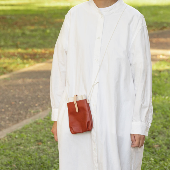 Lサイズ／本革スマホポーチ【レッド】 スマホポシェット・スマホポーチ satoka 通販 16025644｜Creema(クリーマ)