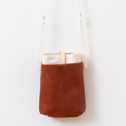 Lサイズ／本革スマホポーチ【レッド】 スマホポシェット・スマホポーチ satoka 通販 16025644｜Creema(クリーマ)