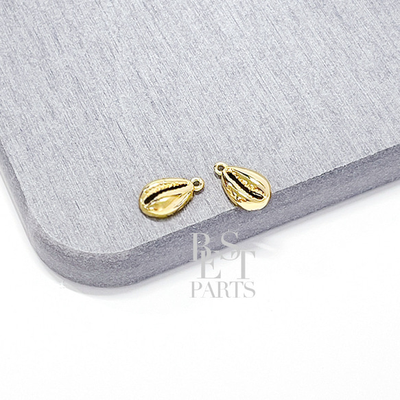 【2個入り】Cowry, Cowrie Shellタカラガイ16KGPチャーム bp46 チャーム 低金属アレルギーパーツBESTPARTS 通販 16036092｜Creema(クリーマ)