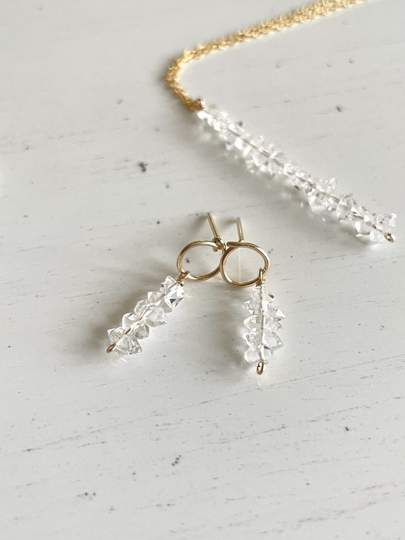 小さなハーキマーダイヤモンド ラインピアス14kgf ピアス（スタッド・一粒） marjoram 通販 16045323｜Creema(クリーマ)