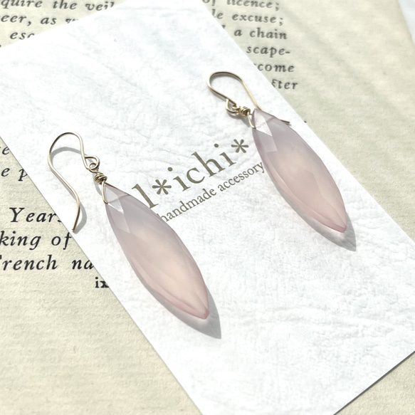 天然石 14kgf ロングマーキス カット ピアス ピンクカルセドニー ピアス（フック・チェーン） 1＊ichi＊ 通販 16084896｜Creema(クリーマ)