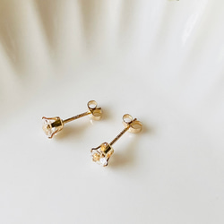 14KGF 宝石質クリスタル(スクエア)ピアス スタッドピアス 直結 アレルギー対応 ピアス（スタッド・一粒） ハンドメイドショップ愛珠-aishu- 通販｜Creema(クリーマ)