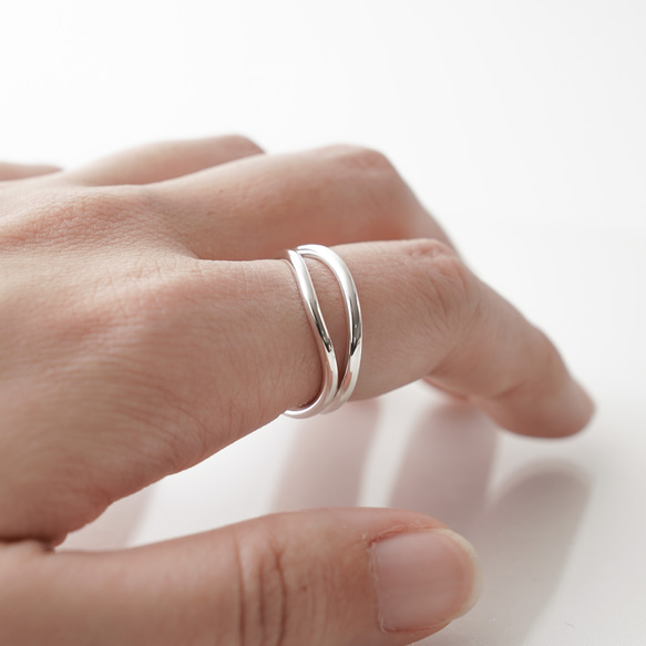 Double wave RING / SV925 ≪送料無料≫ 指輪・リング Kumpel by p 通販 16091486｜Creema(クリーマ)