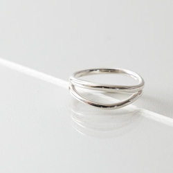 Double wave RING / SV925 ≪送料無料≫ 指輪・リング Kumpel by p 通販 16091486｜Creema(クリーマ)
