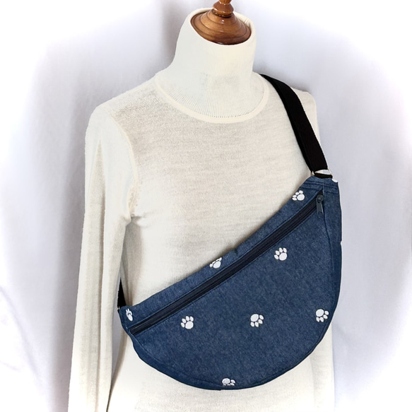 肉球 デニム 半円 ボディーバッグ ボディバッグ・ウエストポーチ micota 通販 16092734｜Creema(クリーマ)