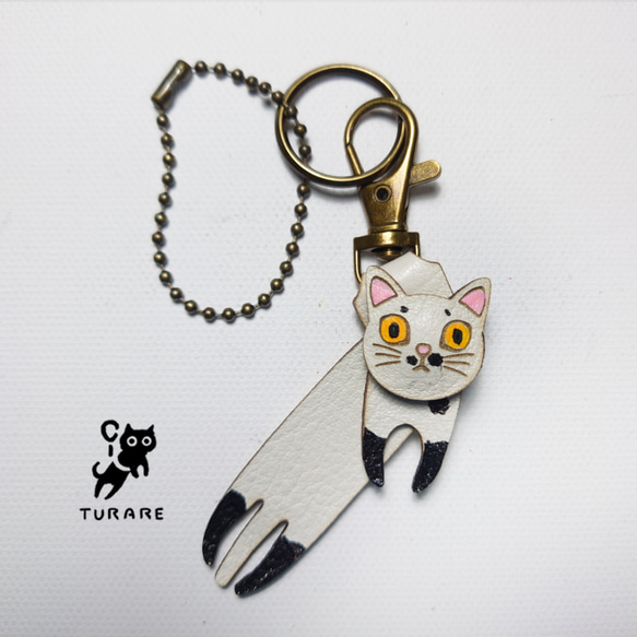 ※柄ランダム つられ猫（TURARE猫） 本革 チャーム ぶち猫 キーリング OKAYU FACTORY 通販 16105228｜Creema ...