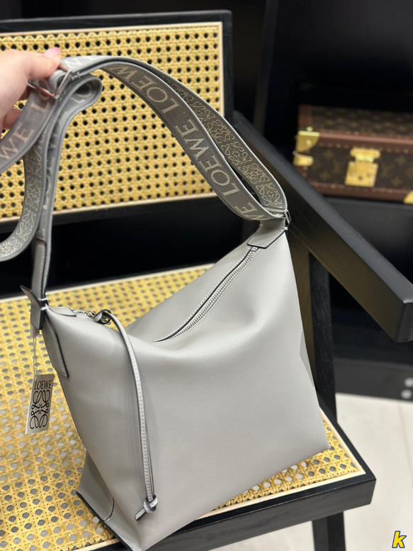 柔らかい牛皮製の高品質ショルダーバッグ ショルダーバッグ rainbow666 通販｜Creema(クリーマ)