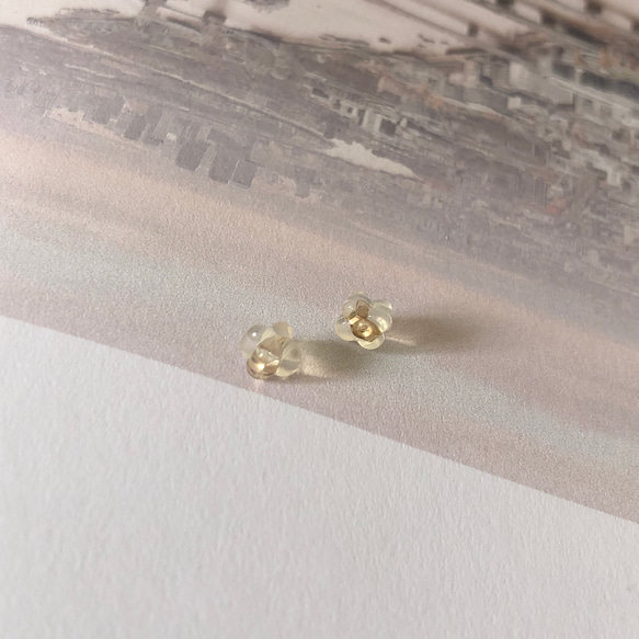 【14kgf 】極小ドロップグリッターピアス/しずく ピアス（スタッド・一粒） La Brillante 通販 16131523｜Creema(クリーマ)